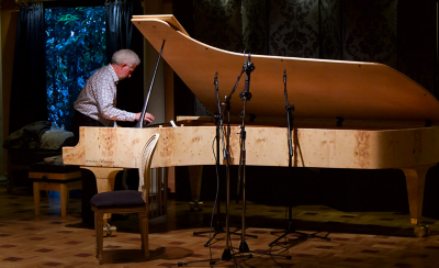 C-100 | Microphones | Sony UK