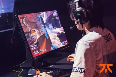 Moniteur officiel du championnat ALGS | Équipement de gaming | Sony Suisse